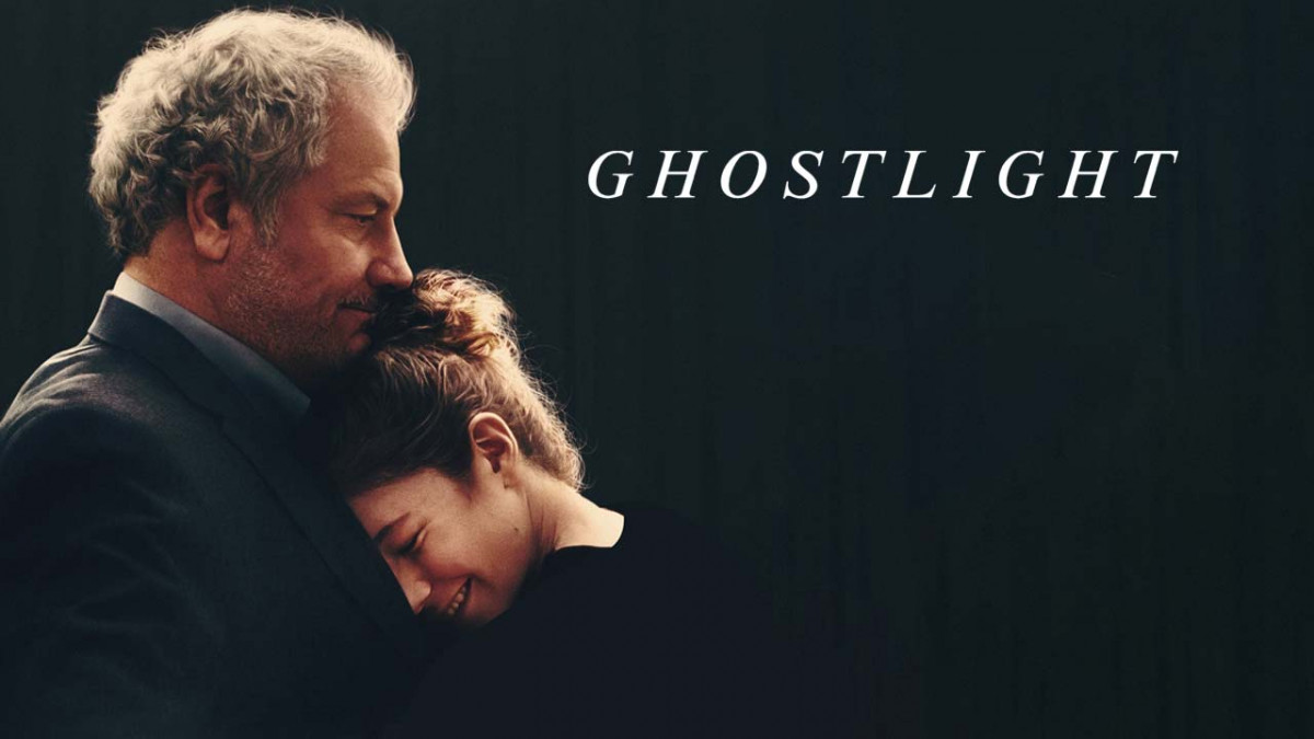 دانلود و تماشای آنلاین فیلم نور شبح Ghostlight